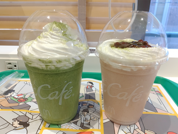 マックの春ドリンク3種を全部飲んでみた！ あずきみるくフラッペ・宇治抹茶フラッペ・バニラ宇治抹茶ホットラテ – 食楽web